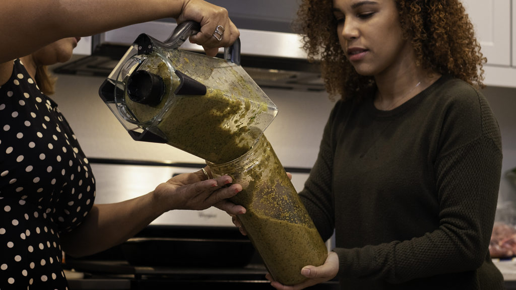 Dominican Sazón Recipe (Wet Dominican Seasoning) – Poised Finance ...